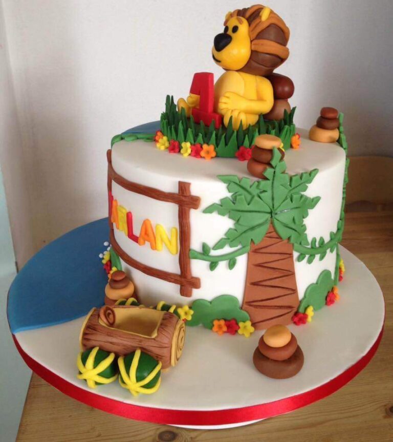 Raa Raa Lion cake - Lily Rose Cakes